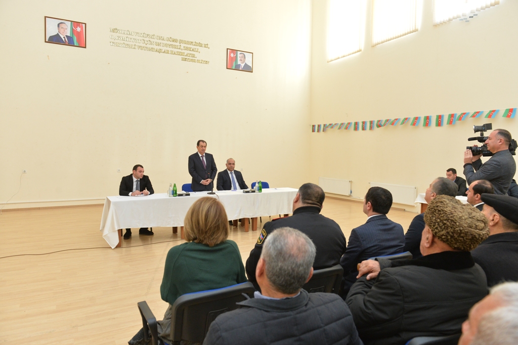 Taleh Qaraşov növbəti səyyar qəbulunu Vilvan sakinləri ilə keçirdi ...