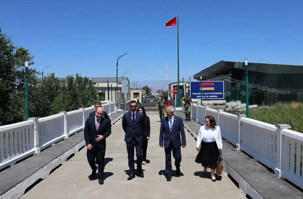 Sərhəddə müəmmalı görüş: Rubinyan açıqladı, bu detalı gizlətdi - TƏCİLİ ...